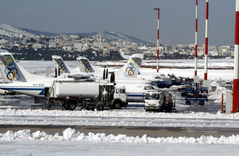 Ακυρώθηκαν όλες οι σημερινές αεροπορικές πτήσεις προς και από τη Σαντορίνη