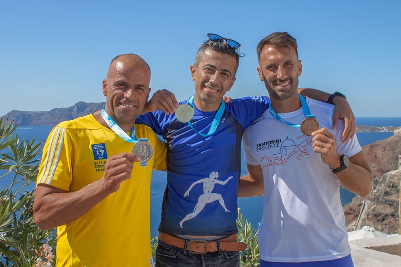 Επιτυχημένη και η δεύτερη μέρα του Santorini Experience. Σήμερα Κυριακή ...